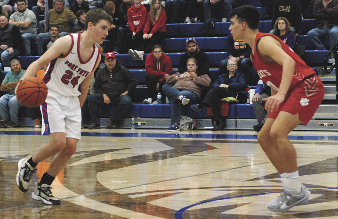 CLASH AT THE COLISEUM: Area hoops teams compete at Warren invitational ...